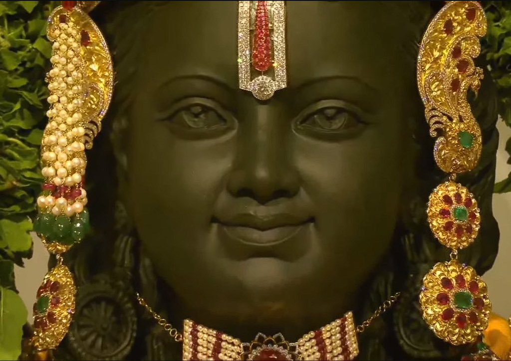 Ramlala Photos| अयोध्या राम मंदिर से 'रामलला' की मनमोहक तस्वीरें; सुंदर आभा, मुख पर दिव्य तेज ...